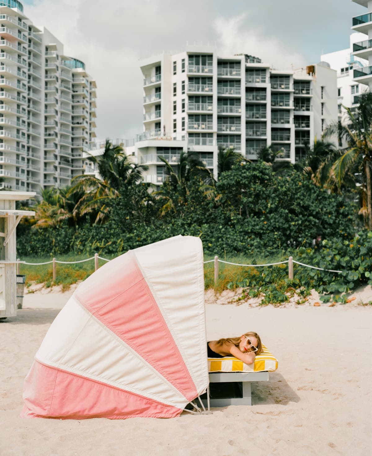 Chic Miami Beach Blogger Session – Dani Nichol Photography